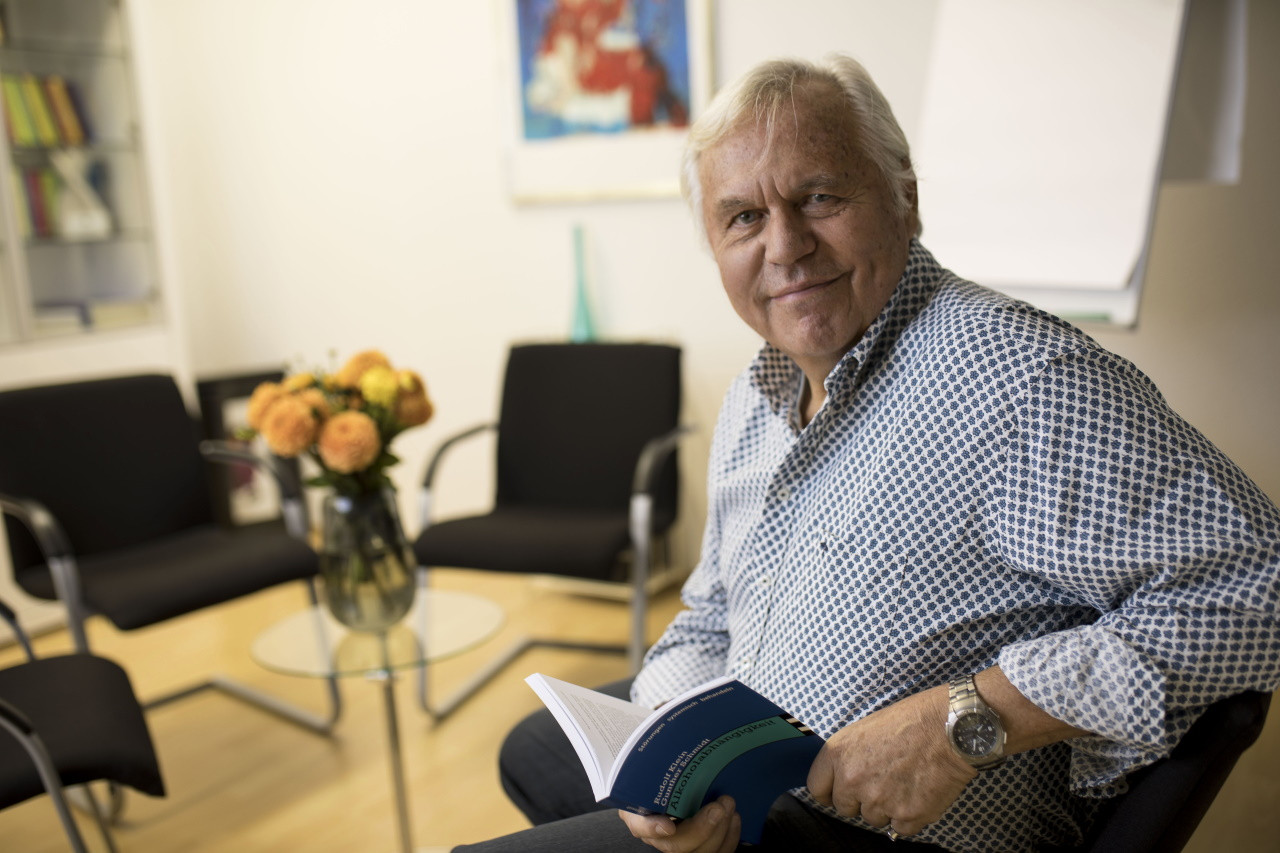 Dr. Gunther Schmidt über therapie.tv - therapie.tv - Schulungen ...